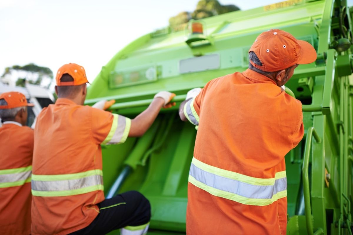 Truck Accidents & Negligent Maintenance: How to Prove Liability